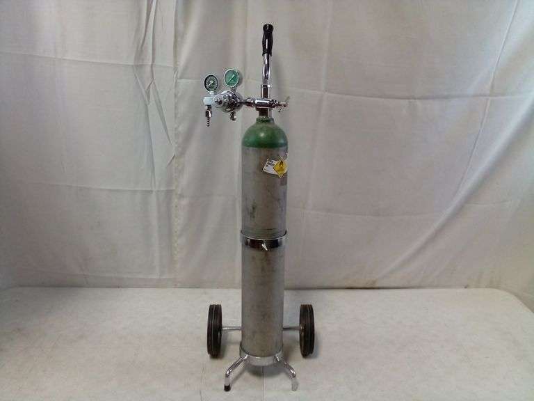 Portable Oxygen Cylinders Complete Setup, 35" - Dutch Goat