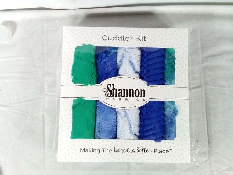Cuddle Kit, Shannon Fabrics, Minky Fabulous 5 Point Break Quilt Kit ...