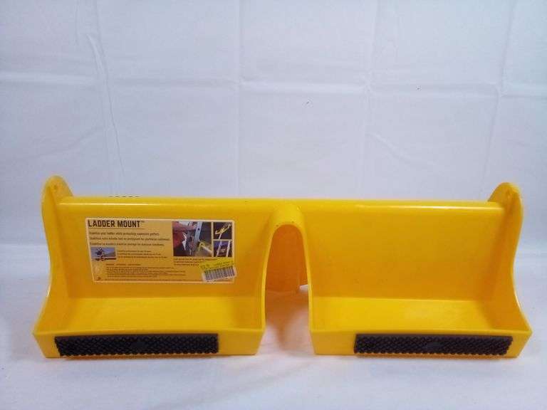 Ladder Mount Gutter Docking Station 18" - Dutch Goat