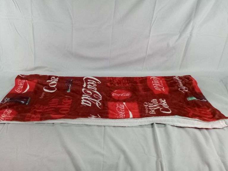 Coca-Cola Soft Fleece Throw Blanket - Dutch Goat