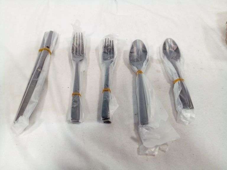 Assortment Of Member's Mark, 20Pc Flatware Set, Black - Dutch Goat