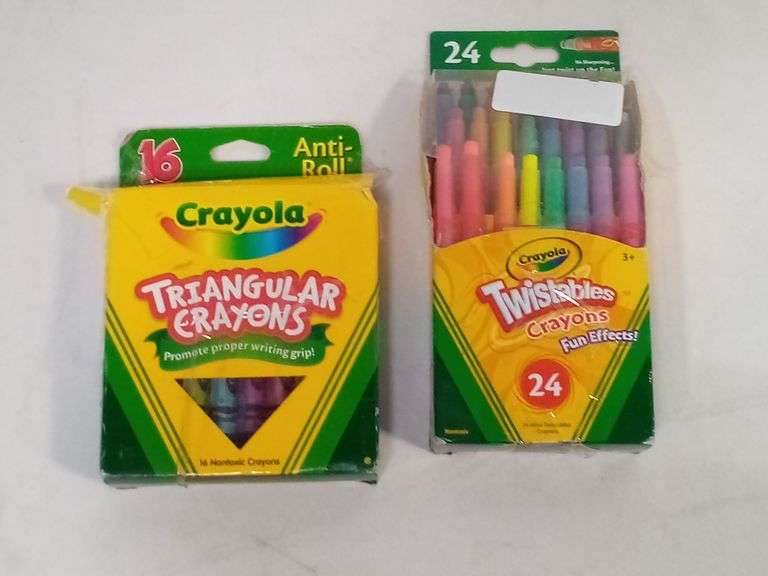 Assortment of 2 Crayola Triangular Crayons & Twistables Crayons - Dutch ...